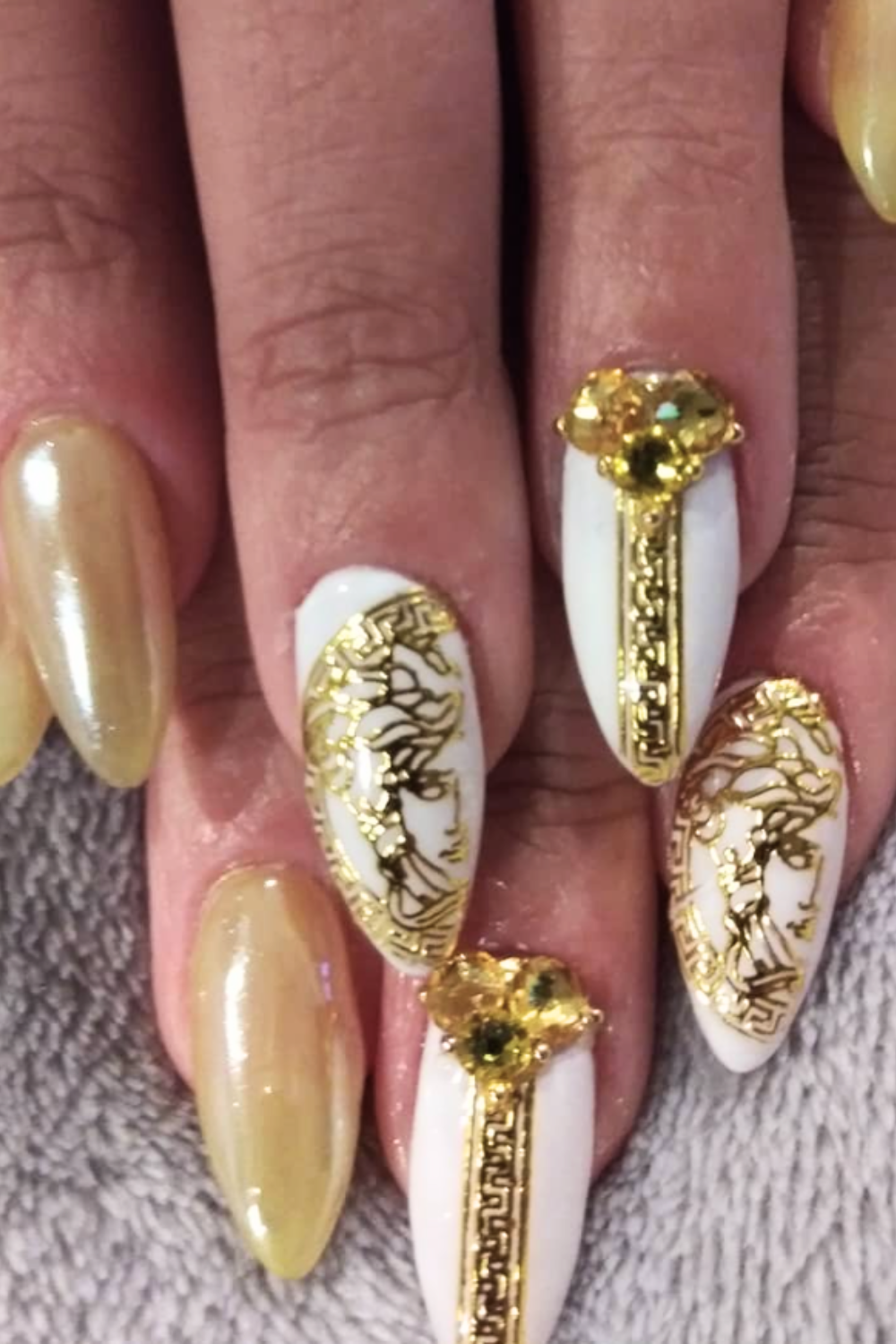15 Greek Goddess Nails - Scan to Talk