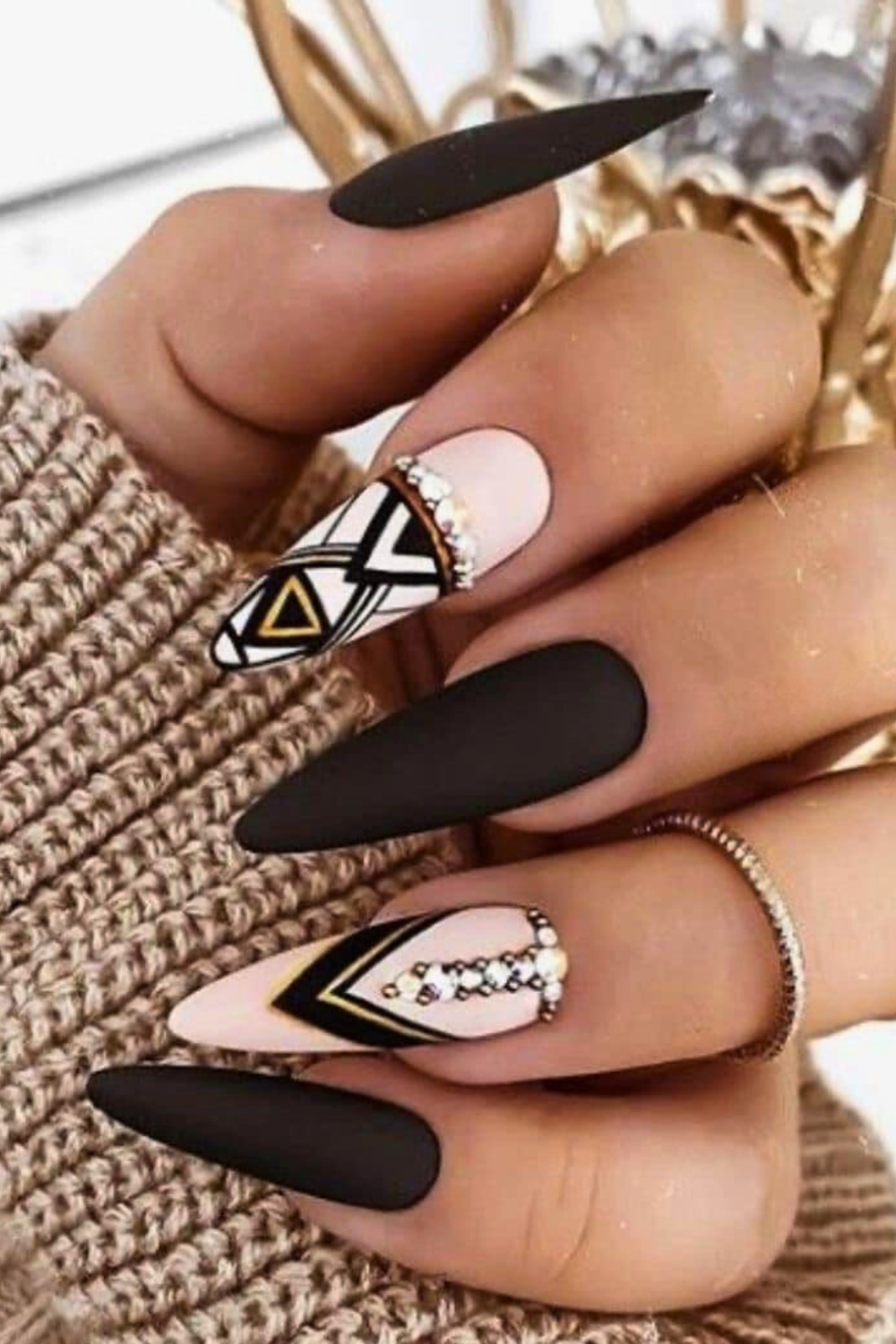 20 Boho Nail Ideas That You Never See Before - Scan to Talk