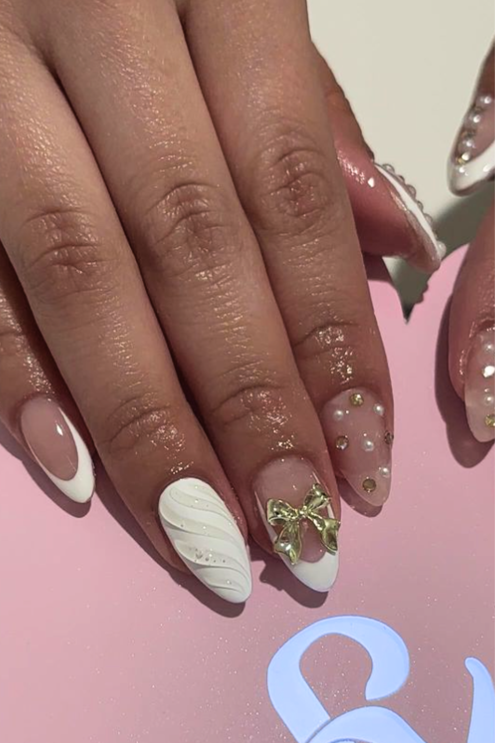 11 Perfect Cute Short Nail Sets - Scan to Talk