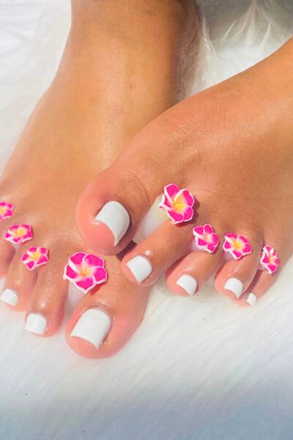 25 White Toe Nail [Ultimate Designs] For 2025 - Scan to Talk