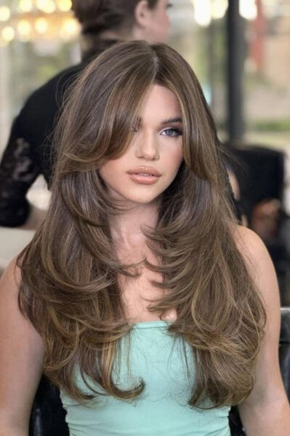 35 Butterfly Haircut [Ultimate Style] for 2025 - Scan to Talk