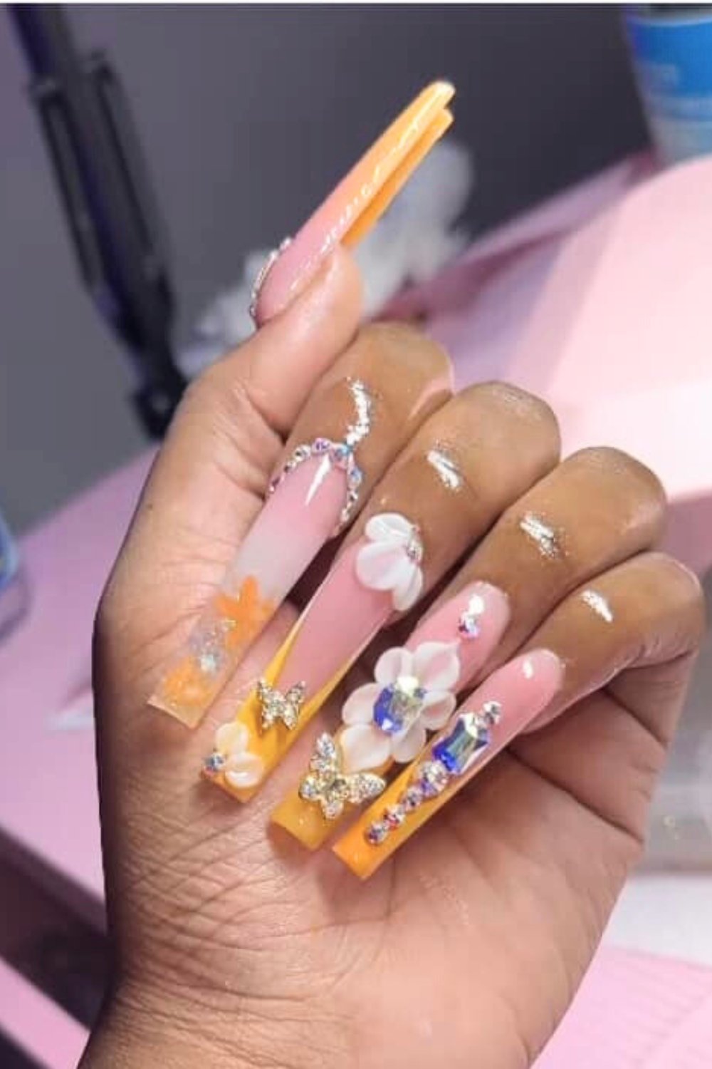 65 Eye-Catching Long Nail Ideas for Your Next Manicure - Scan to Talk