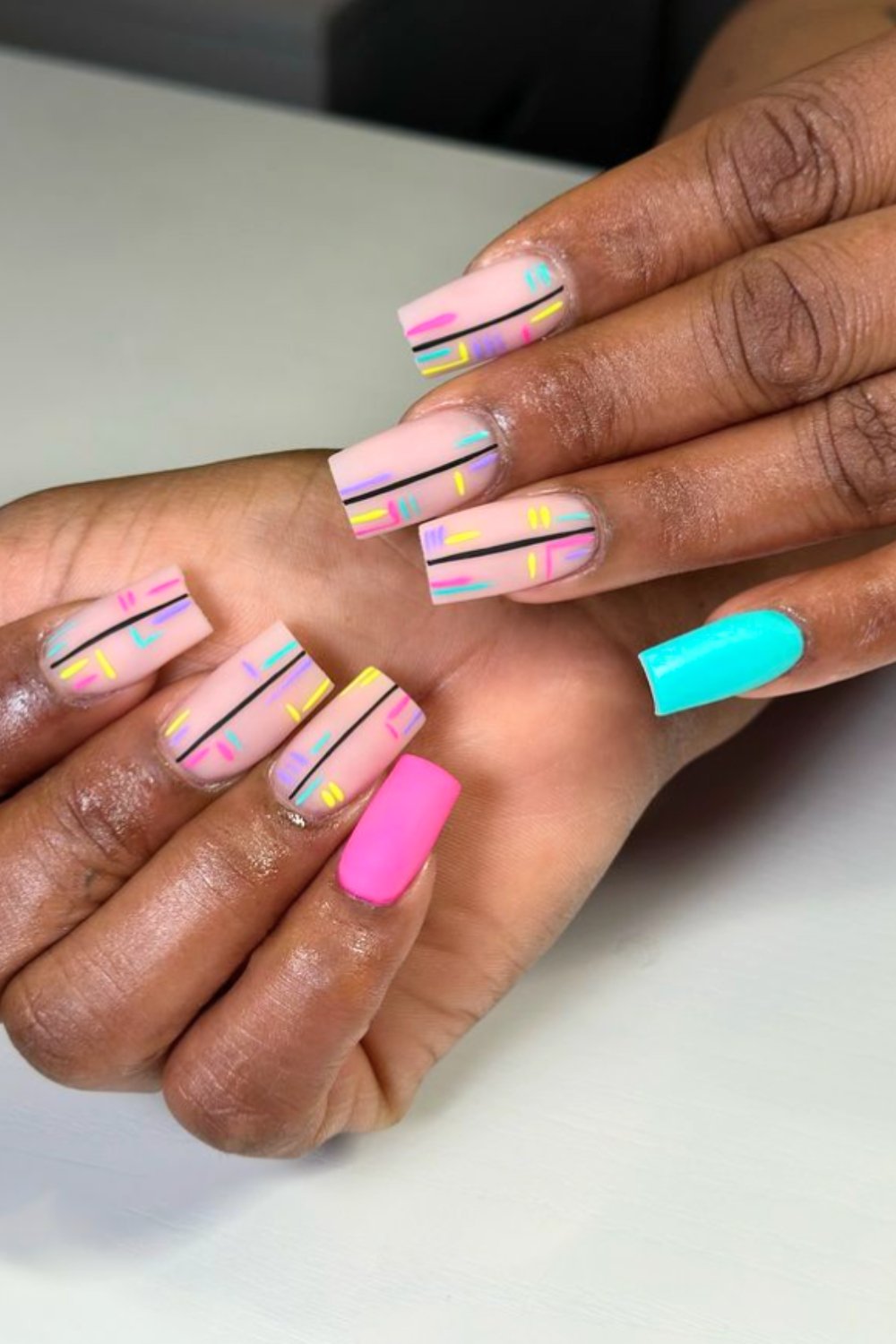35 Shorties Nails [Crazy Viral] in 2025 - Scan to Talk