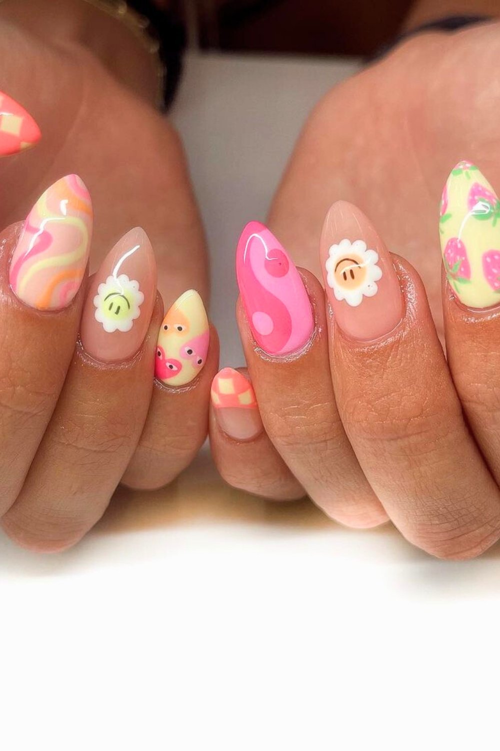 32 Cute Funky Nails - Scan to Talk