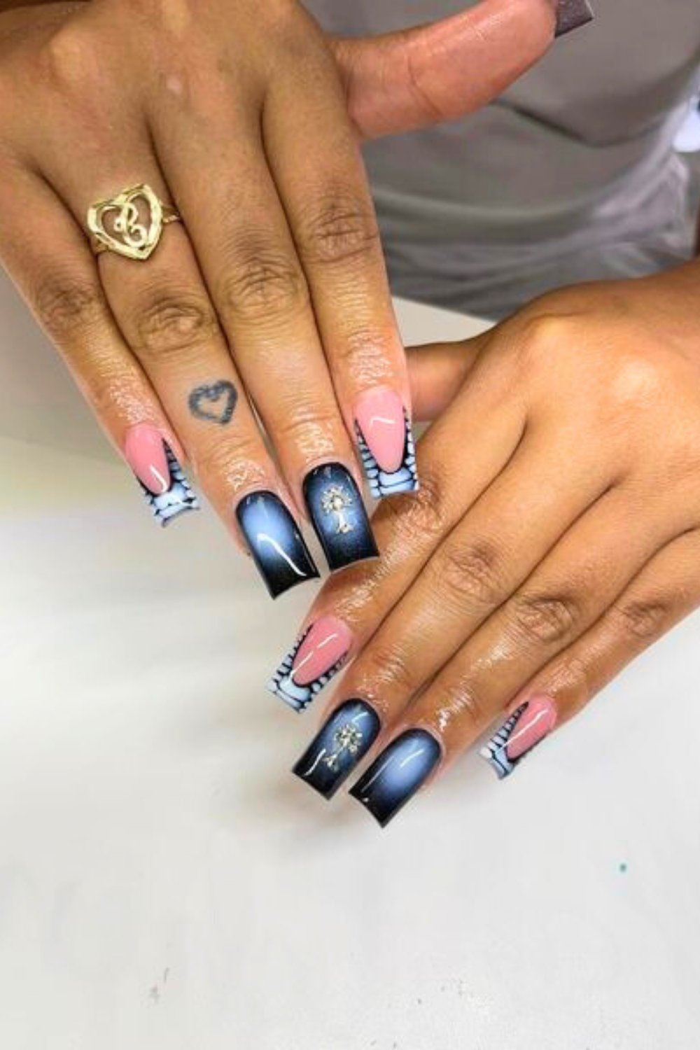 40 Dominican Nails Designs [Updated Manicure] 2024 – Scan to Talk