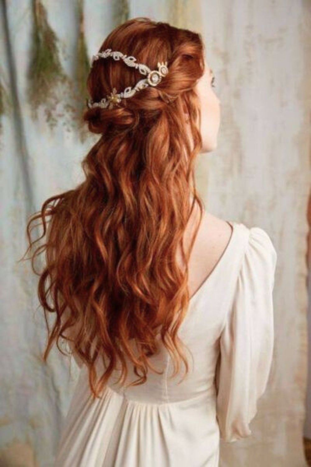55 Fall Hairstyles - The Ultimate Guide for Every Hair Type - Scan to Talk