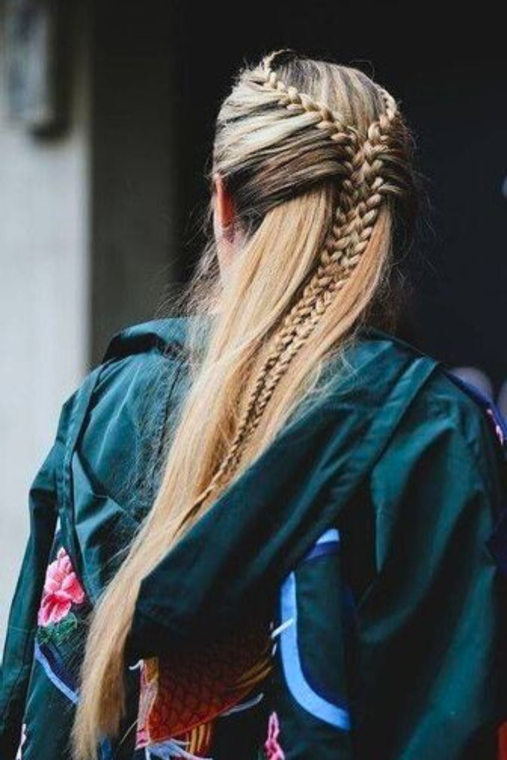 55 Fall Hairstyles - The Ultimate Guide for Every Hair Type - Scan to Talk