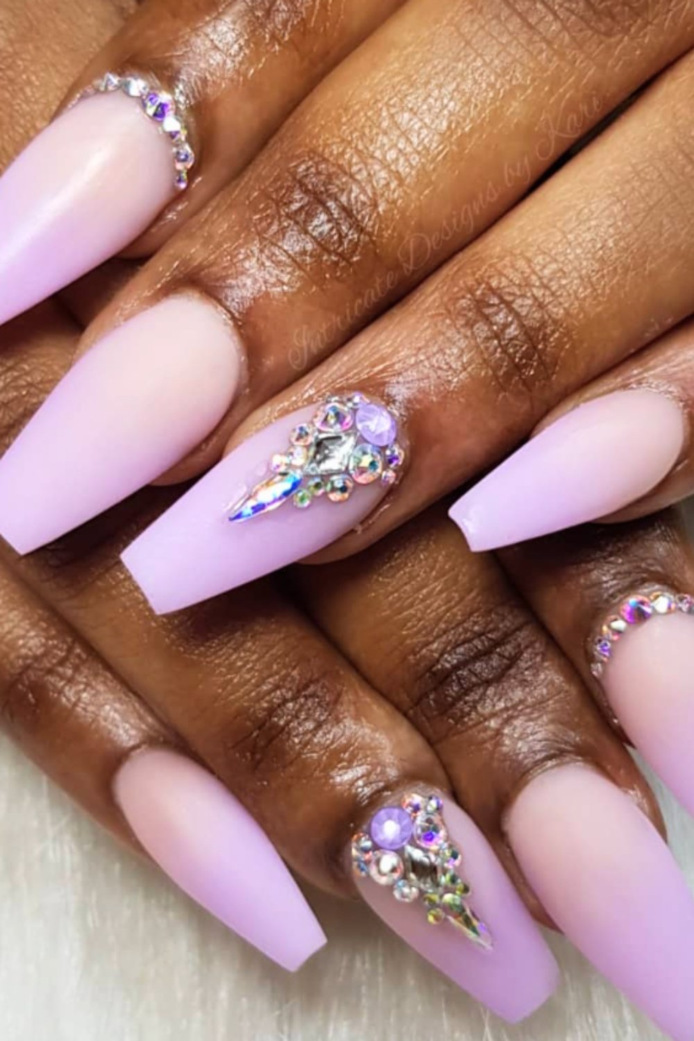 15 Lavender Acrylic Nails You Should Try One in 2025 - Scan to Talk