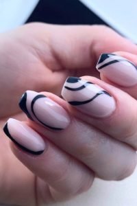25 Black Swirl Nails - Scan to Talk