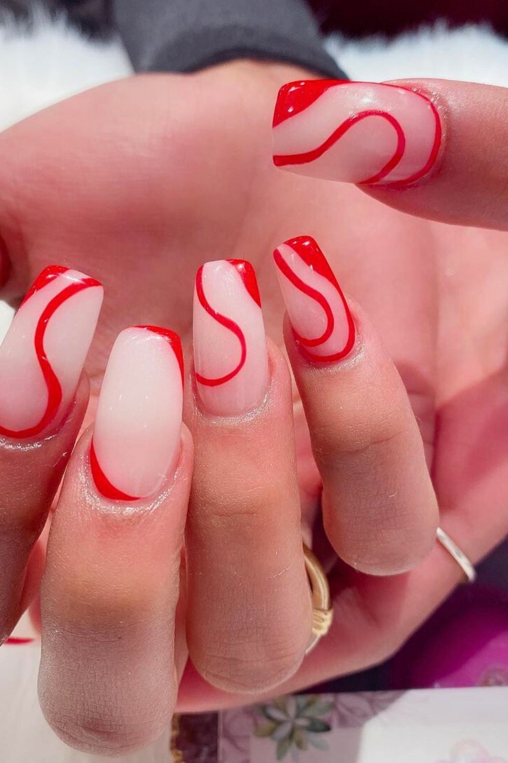 20 Red Swirl Nails - Scan to Talk