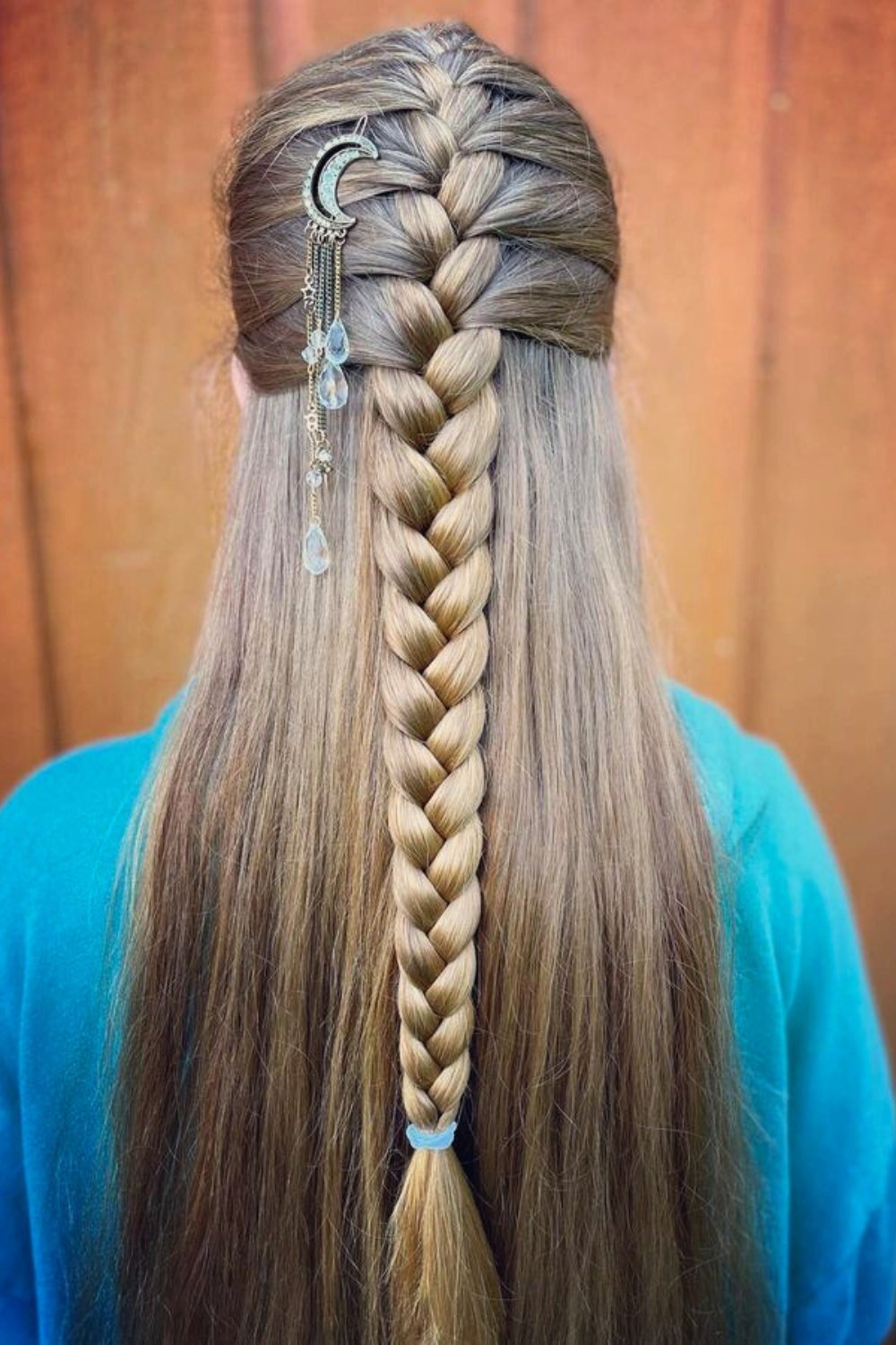 35 French Braid Hairstyles 2025 - Scan to Talk