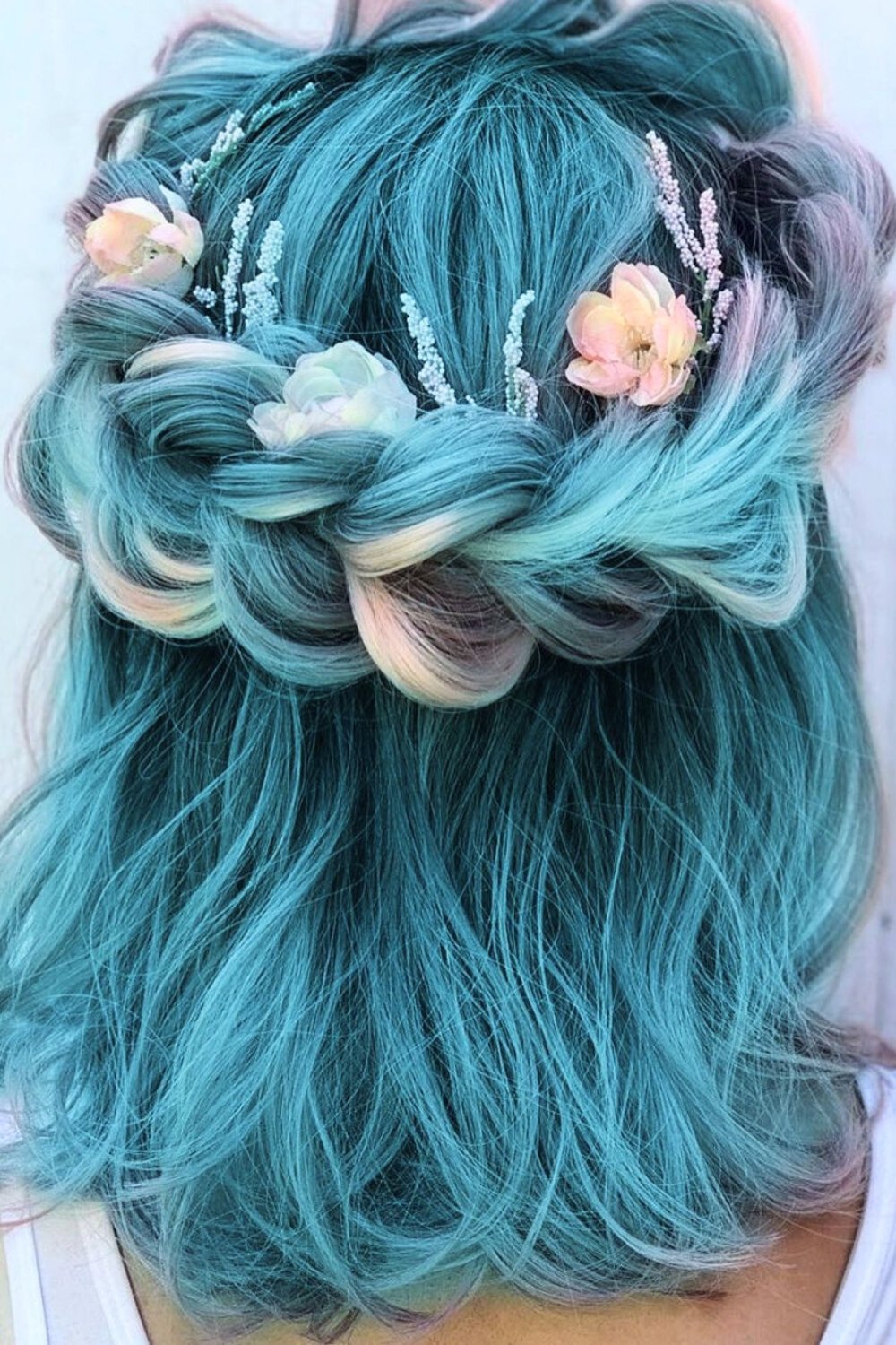 35 Braided Crown Hairstyles - Scan to Talk
