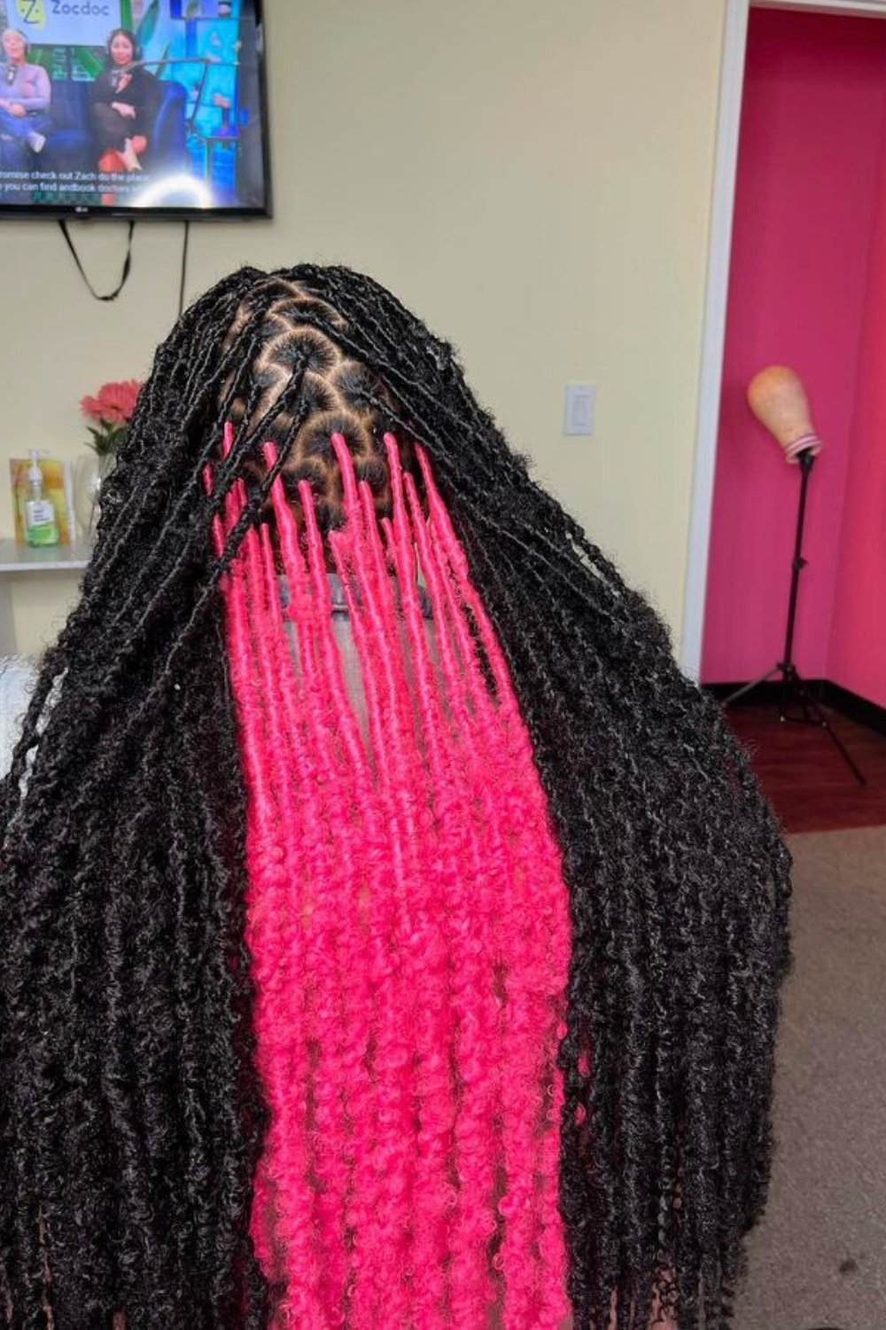 35 Passion Twist Hairstyles for 2025 - Scan to Talk