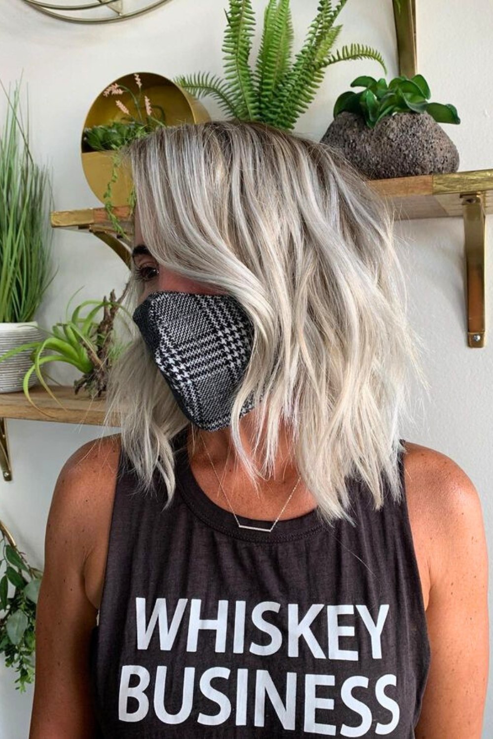 51 Textured Lob Hairstyle Ideas to Copy in 2025 - Scan to Talk