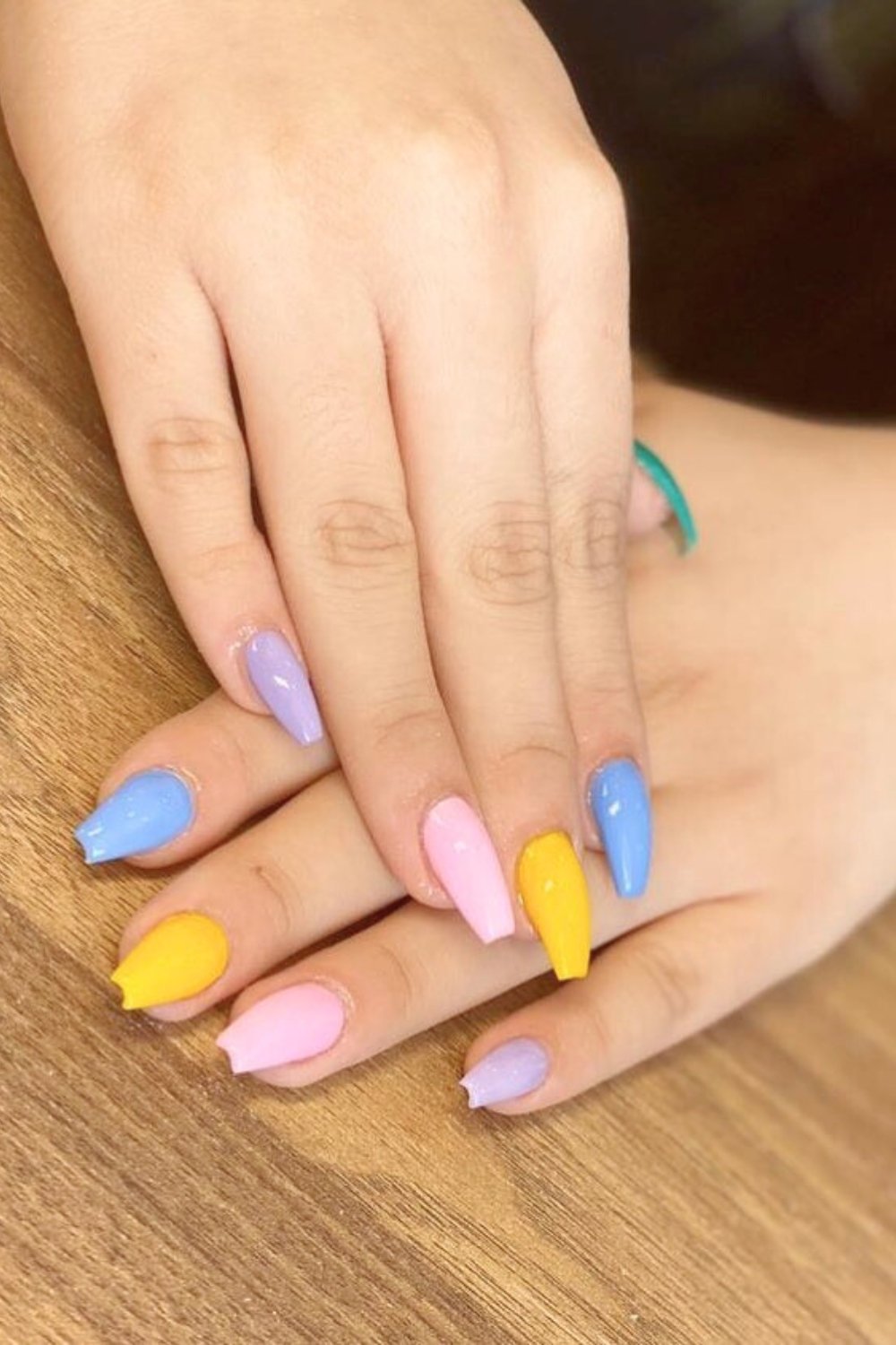 35 Nail Colors - Scan to Talk