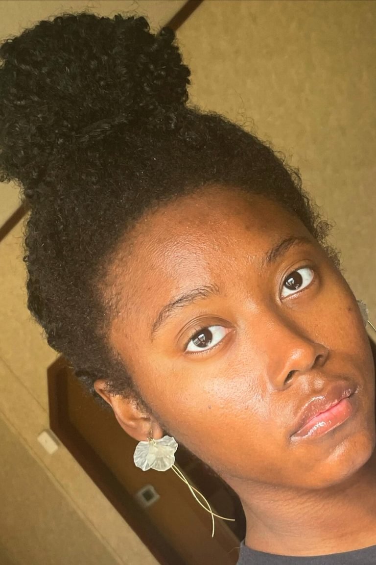 50 High Bun Hairstyles You Never See Before - Scan to Talk