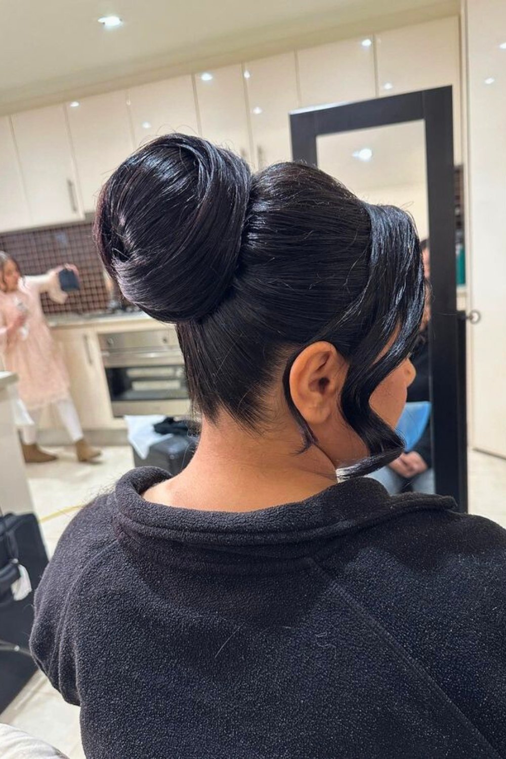 50 High Bun Hairstyles You Never See Before - Scan to Talk