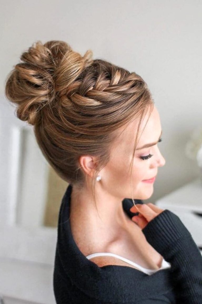 50 High Bun Hairstyles You Never See Before - Scan to Talk
