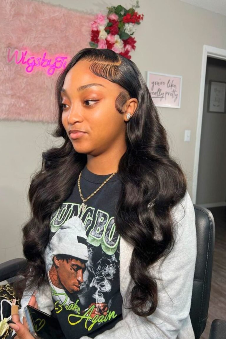 35 Side Part Hairstyles - Scan to Talk