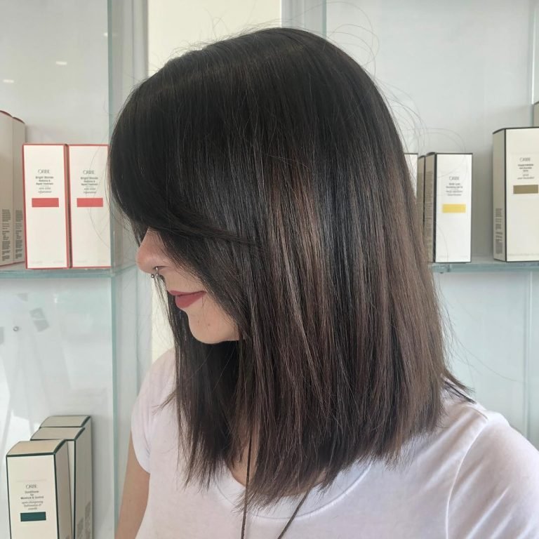 28 Modern Haircuts For Women 2025 - Scan to Talk