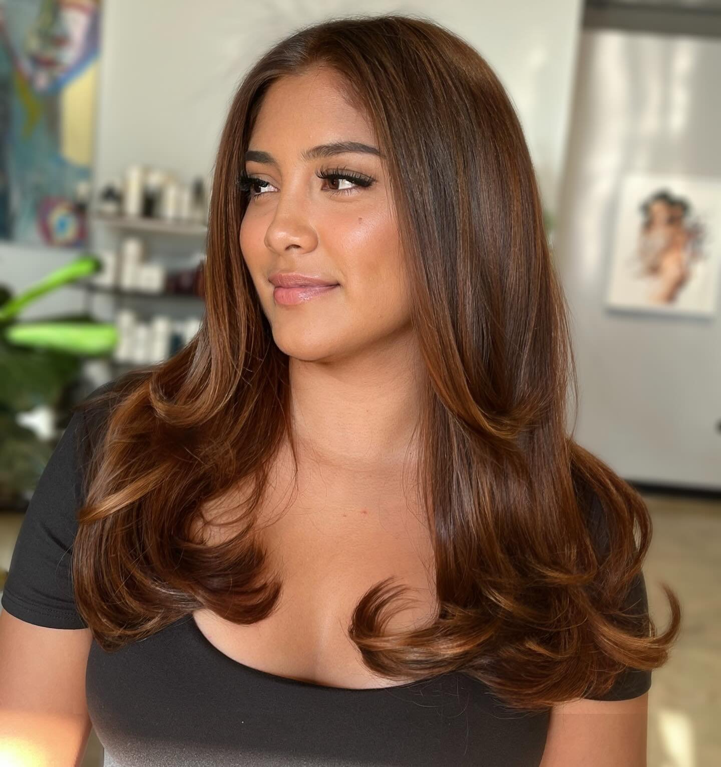 28 Modern Haircuts For Women 2025 - Scan to Talk