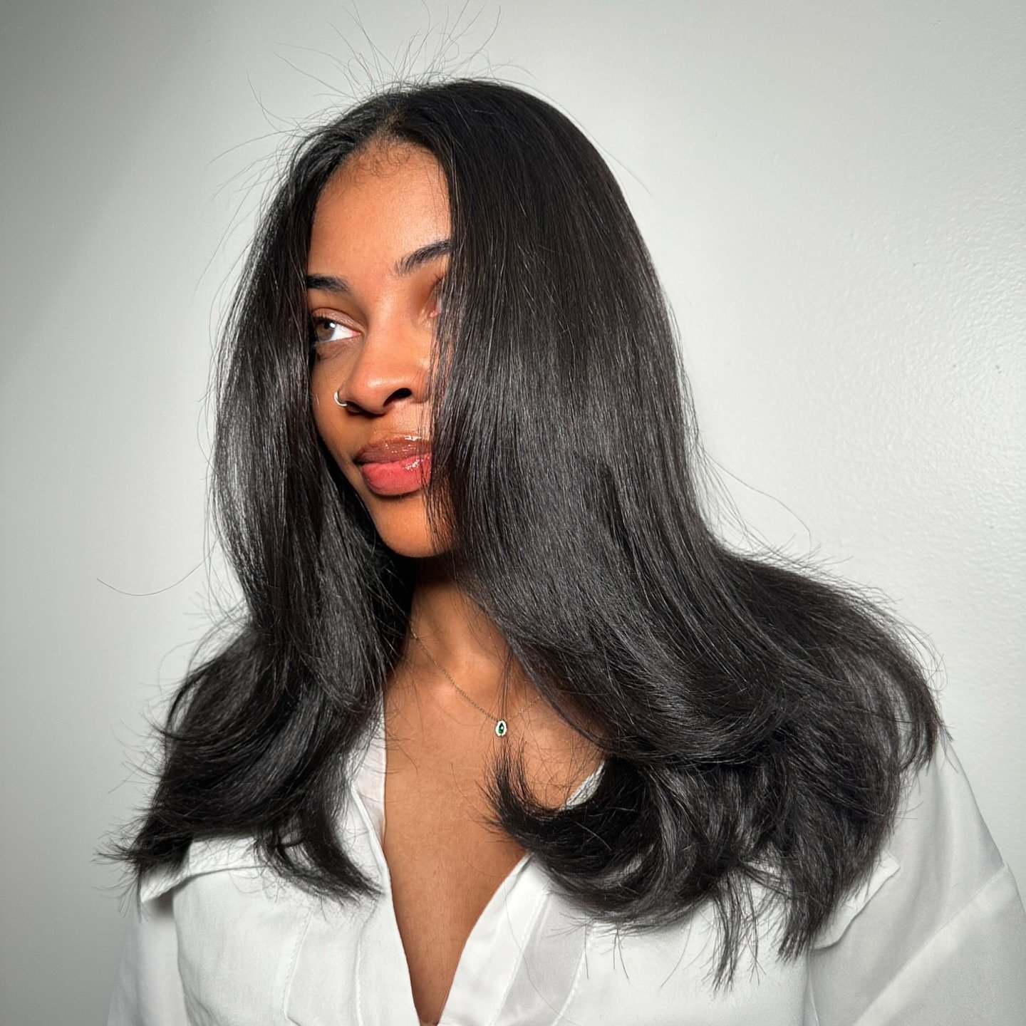 20 Stunning Short Silk Press Hairstyles to Elevate Your Look - Scan to Talk