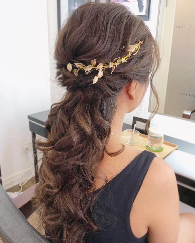 23 Enchanting Greek Goddess Hairstyles to Unleash Your Inner Mythical ...